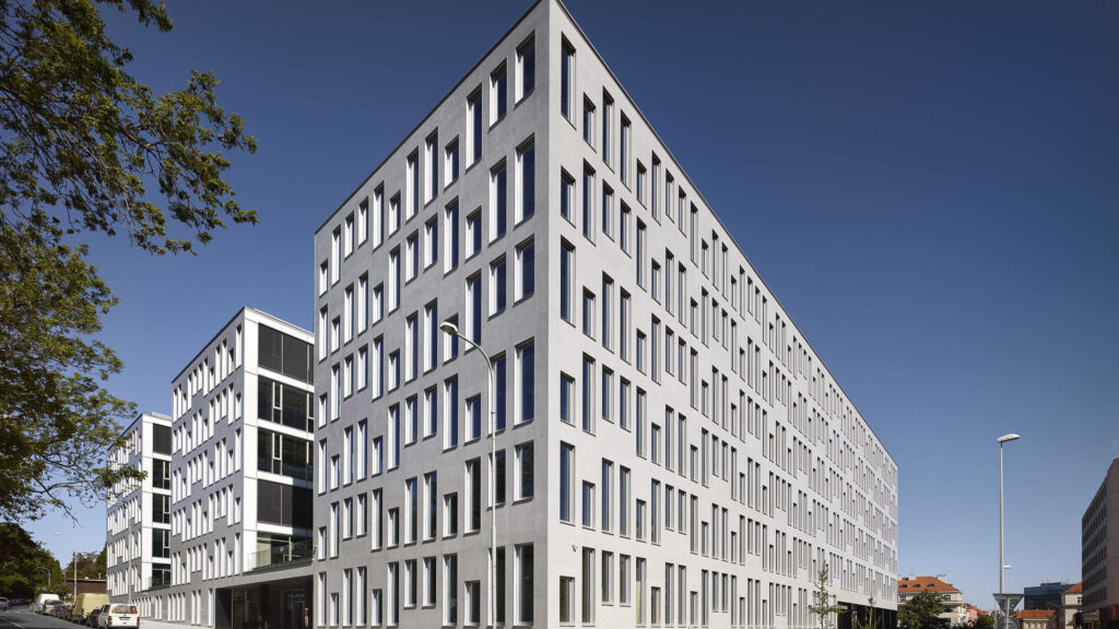 TELEHOUSE administrativní centrum – moderní multifunkční budova - Estate.cz